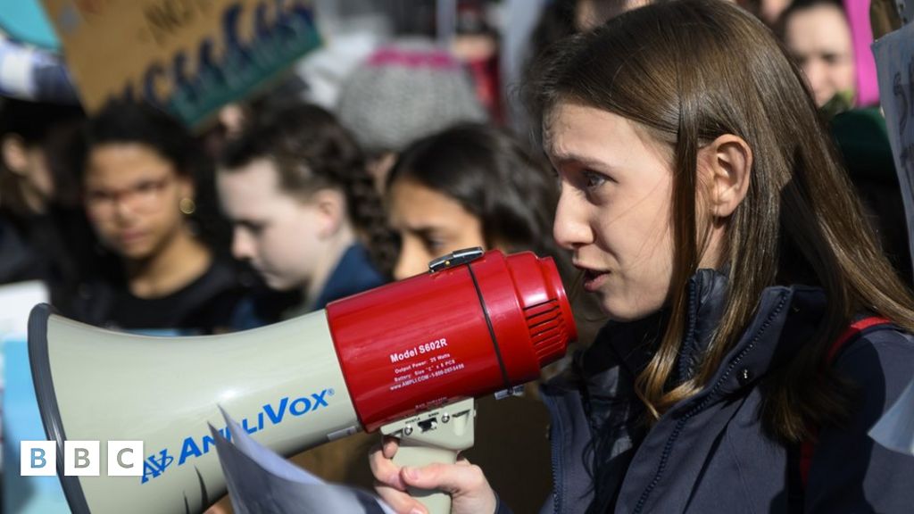 Climate change: 7 young climate activists from around the world - BBC ...