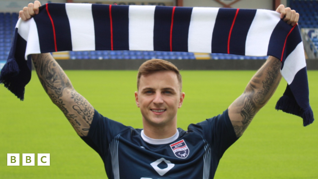 Ross County air Eamonn Brophy a cheannach - Naidheachdan a' BhBC