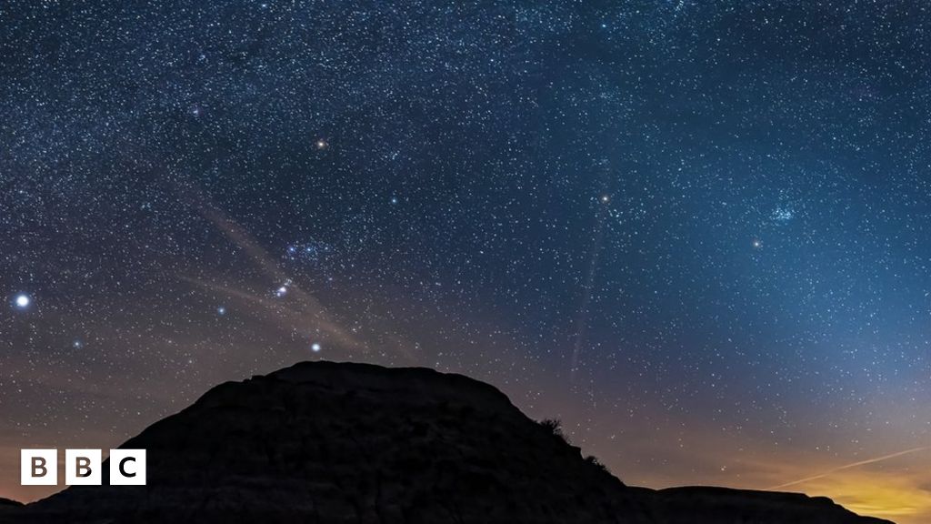 Enormous mysterious 'bubble' discovered in space - BBC Newsround