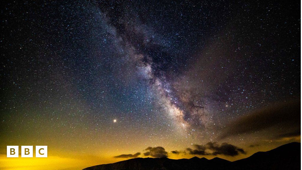 Milky Way collision: Will a nearby galaxy collide with us? - BBC Newsround
