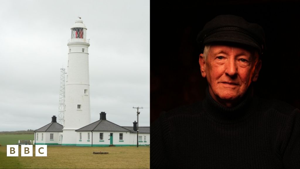 Rhoi golau newydd ar arfordir Cymru - BBC Cymru Fyw