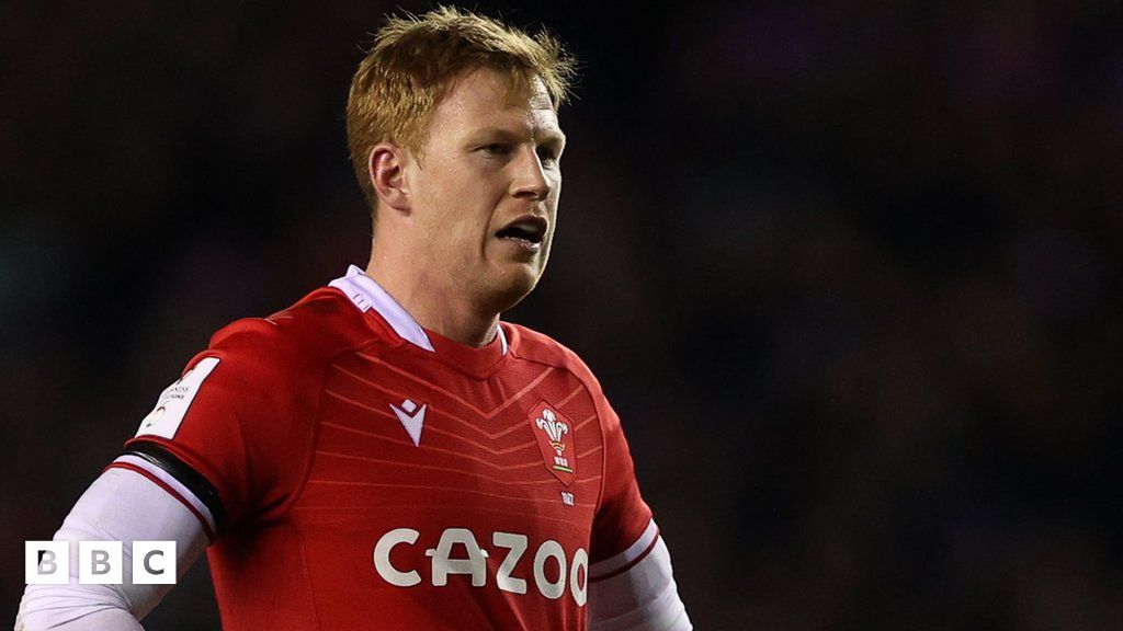 Rhys Patchell yn ymuno â'r Highlanders yn Seland Newydd - BBC Cymru Fyw