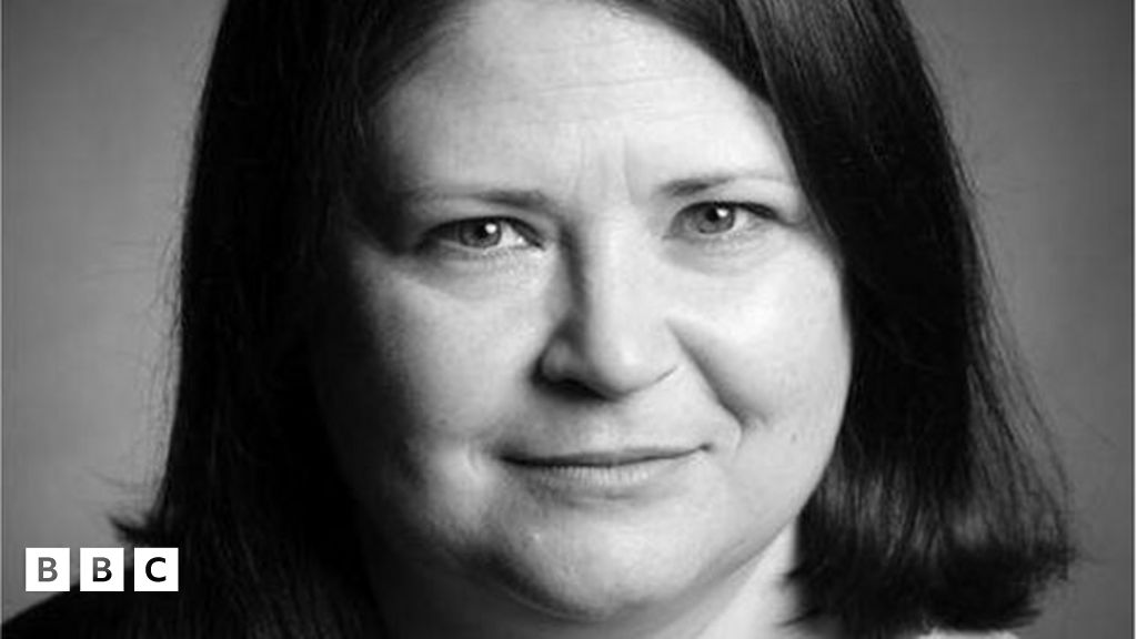 Ateb y Galw: Rebecca Harries - BBC Cymru Fyw