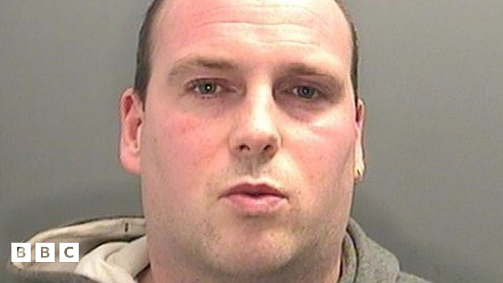 Jay Humphries: Carcharu mab prif weinidog am dorri amodau llys - BBC ...