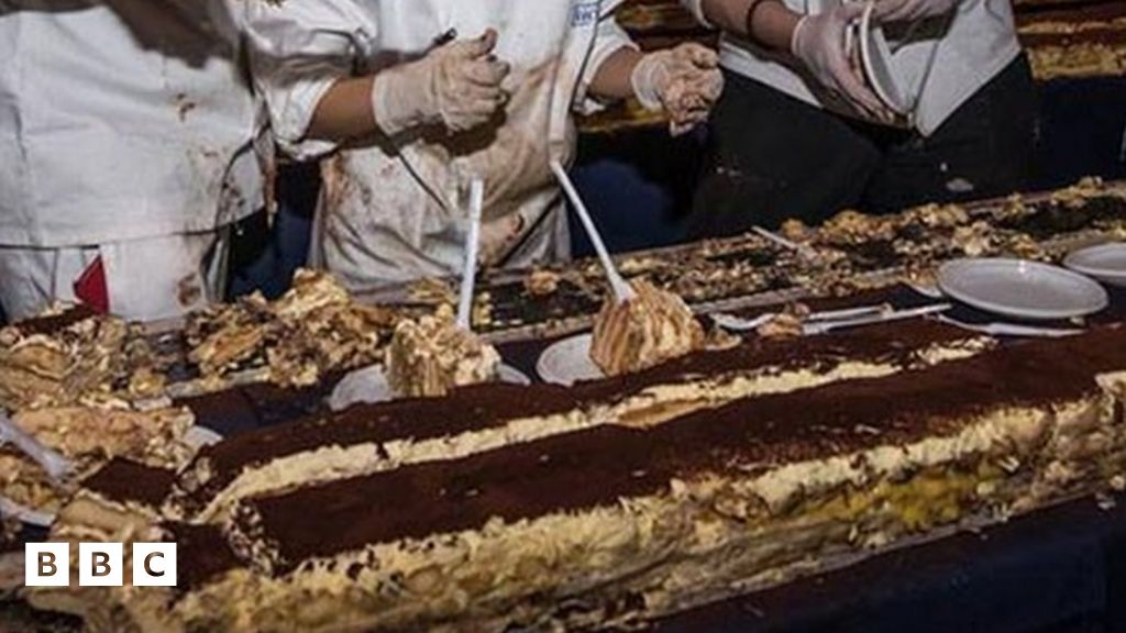 Supersized food creations from around the world! - BBC Newsround