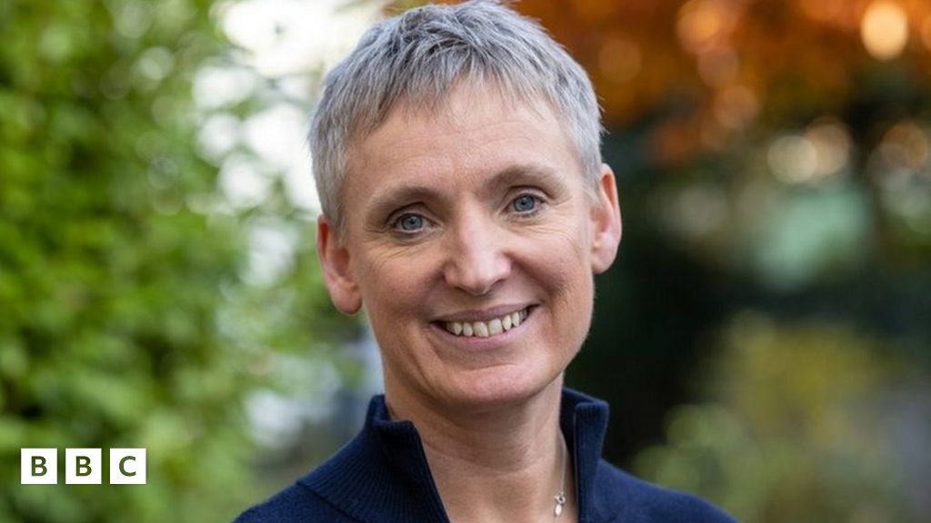 Siân Doyle wedi ei diswyddo fel prif weithredwr S4C - BBC Cymru Fyw