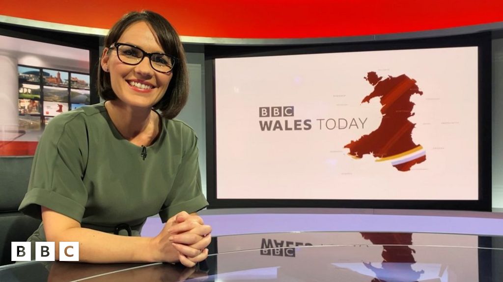 Tri Llun: Jennifer Jones - BBC Cymru Fyw