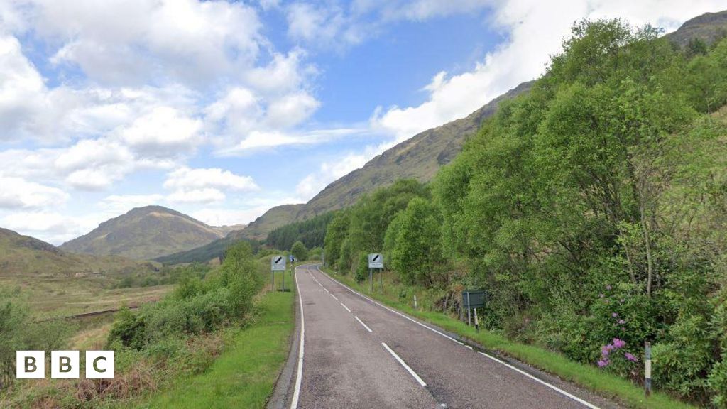 Mèirle nan soidhnichean an Loch Abar ga rannsachadh - Naidheachdan a' BhBC