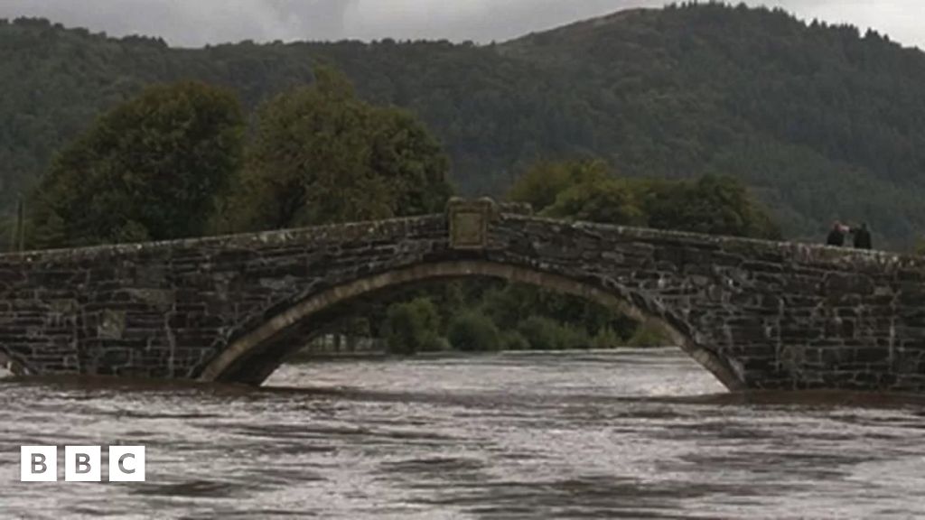 Cwis: Ble mae'r bont? - BBC Cymru Fyw