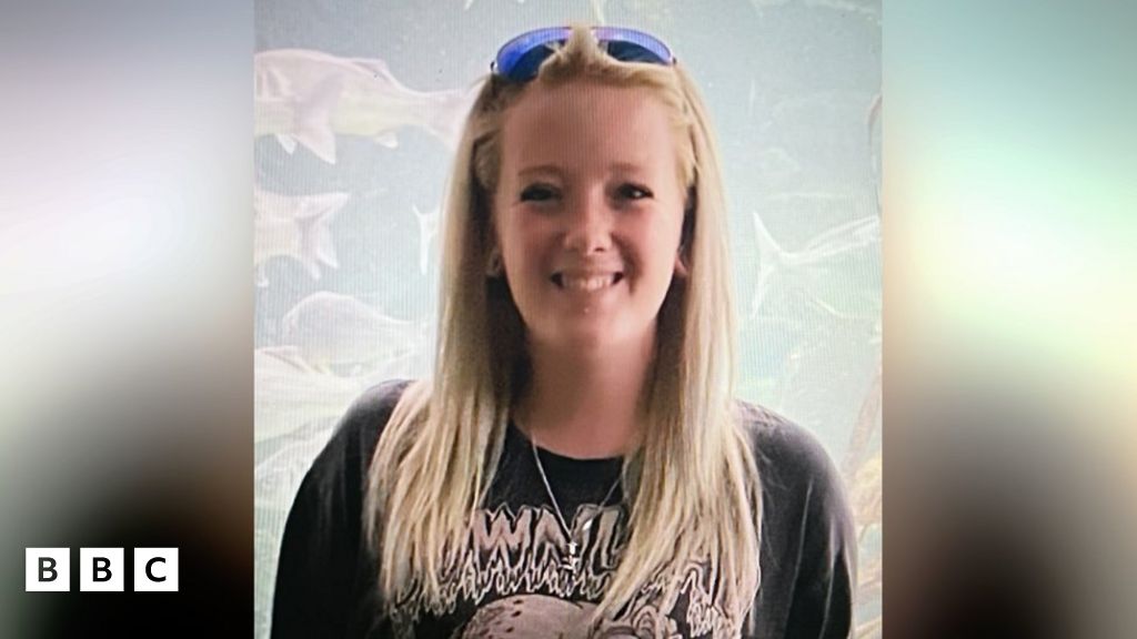 Cyhoeddi enw dynes, 28, fu farw ar ffordd osgoi Y Felinheli - BBC Cymru Fyw