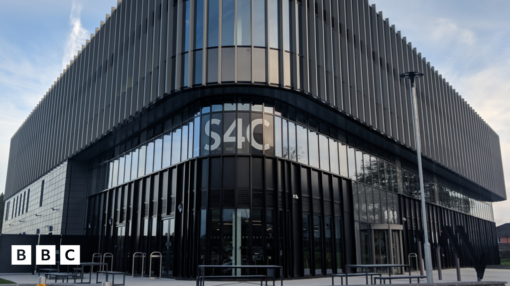 S4C wedi gwario £564,000 ar yr ymchwiliad i fwlio - BBC Cymru Fyw