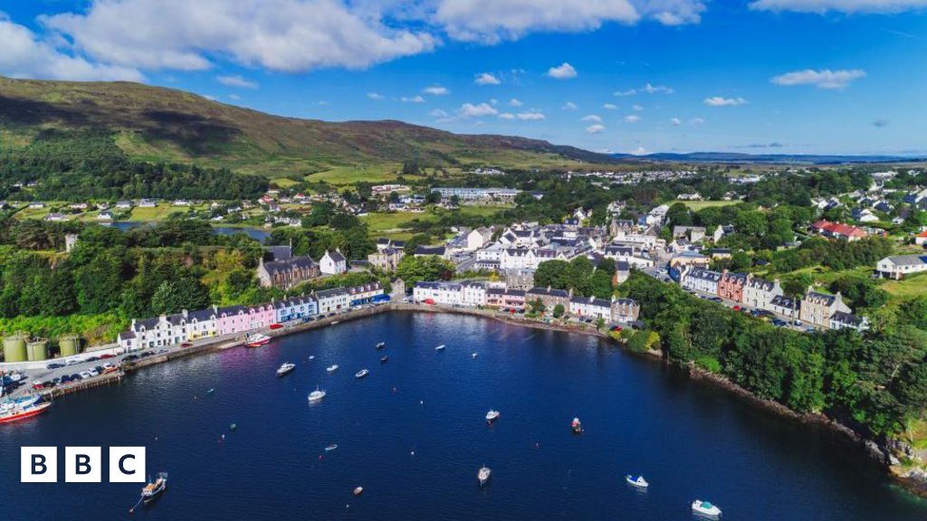 Seirbheisean èiginn a' dèiligeadh ri aoidion gas am Port Rìgh ...