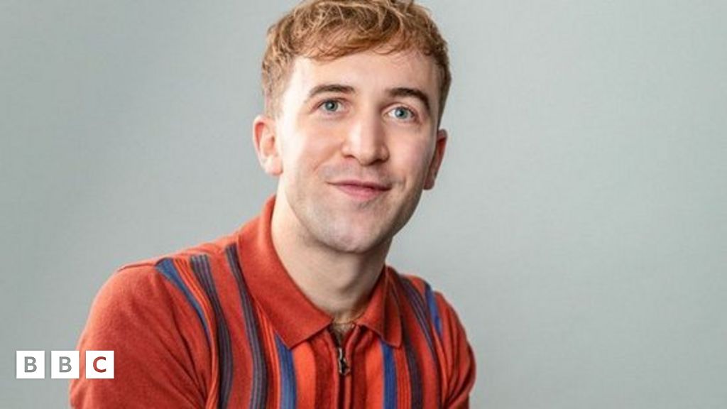 Callum Scott Howells; seren dros nos It's a Sin - BBC Cymru Fyw