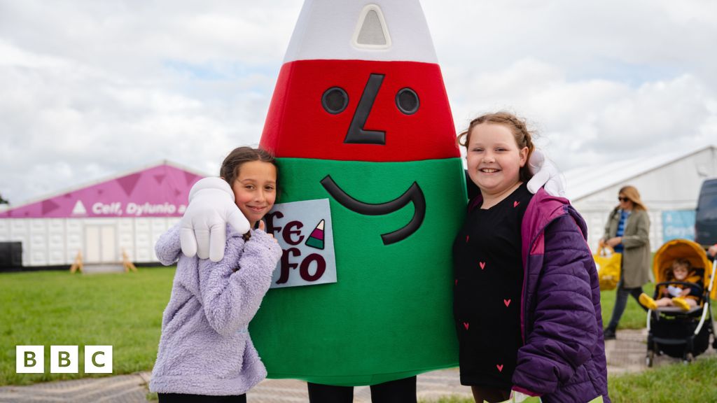 What is the Urdd Eisteddfod? - BBC Newsround