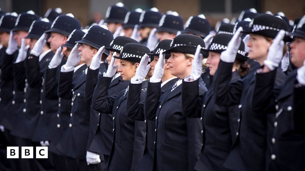 100 years of women in the Met Police - BBC Newsround