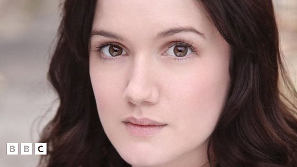 Ateb y Galw: Sara Lloyd-Gregory - BBC Cymru Fyw