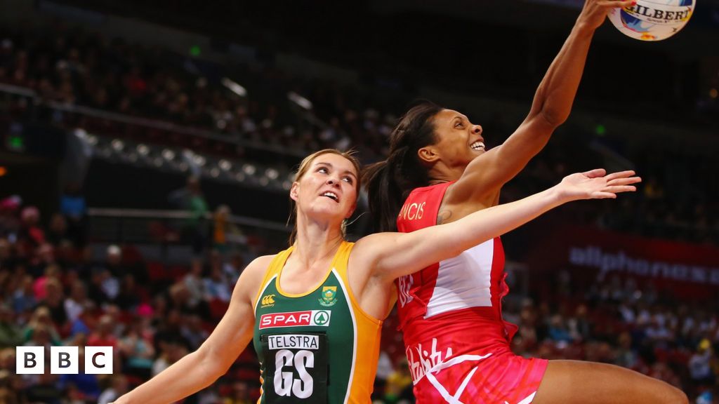 England through to the semi-finals of the Netball World Cup - BBC Newsround