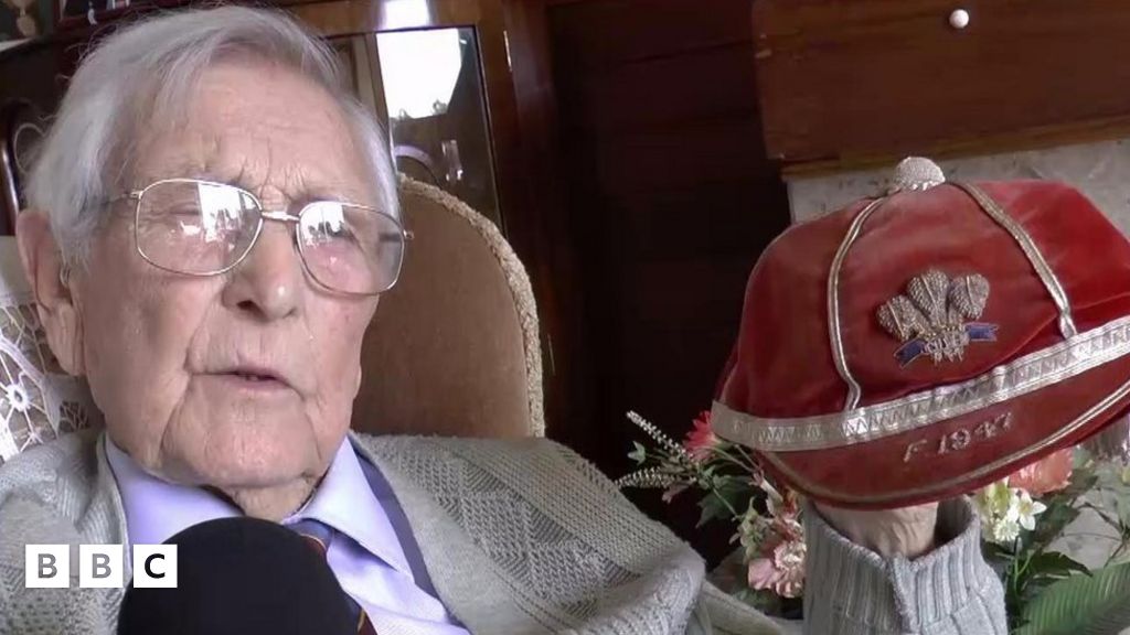 Ateb y Galw: Peter Rees, chwaraewr rygbi rhyngwladol hynaf Cymru - BBC ...