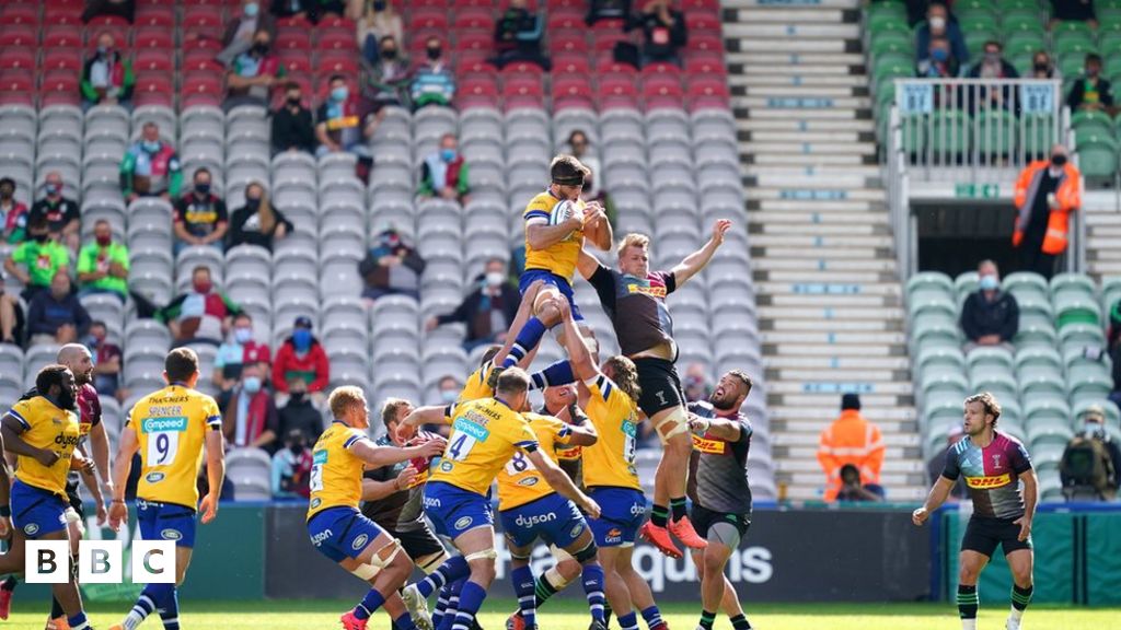 Rugby Union: Fans return for first time since lockdown - BBC Newsround