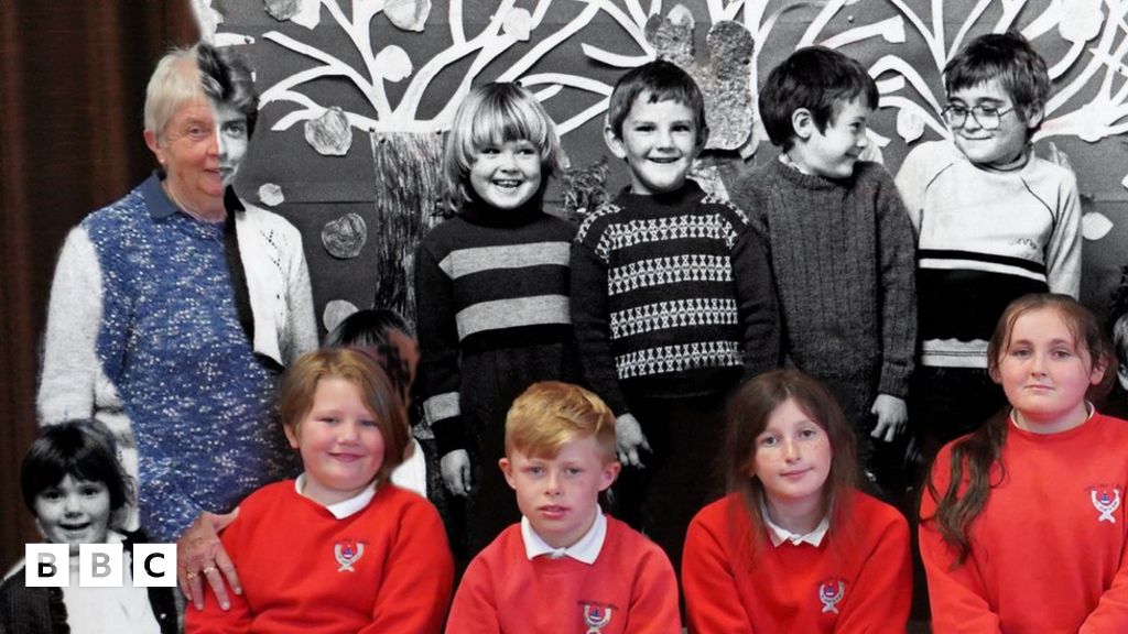 Cyfrifiad 2021: Stori'r Gymraeg mewn un ardal - BBC Cymru Fyw