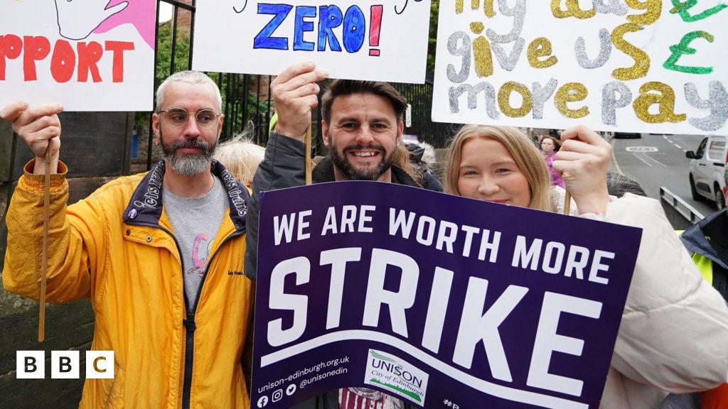Schools across Scotland close for strikes - BBC Newsround