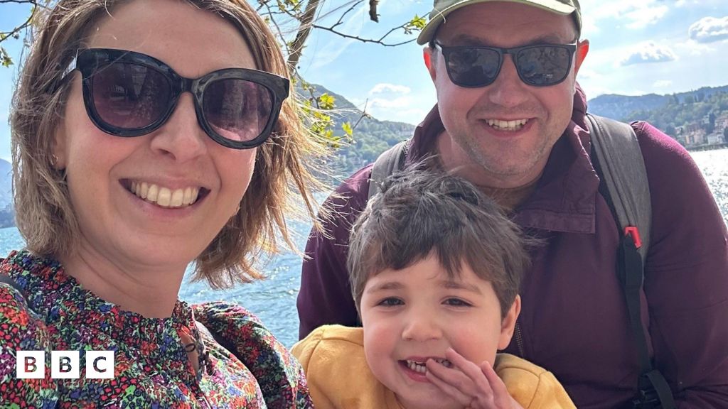 'Ardderchog' bod lle i fwy o blant mewn Ysgol Gymraeg - BBC Cymru Fyw