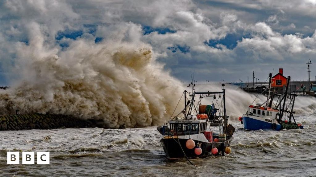 Storm Debi: Strong winds and heavy rain expected for parts of UK - BBC ...