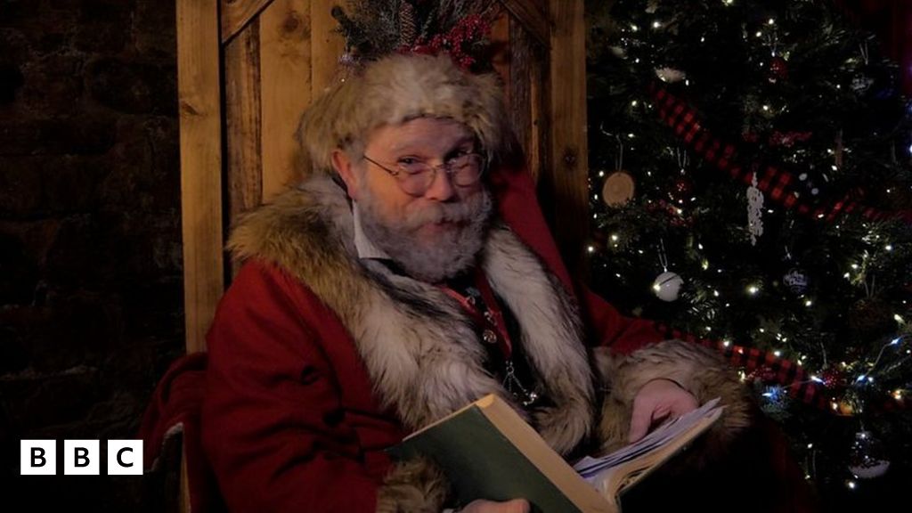 Ho! Ho! Ho! Neges gan Siôn Corn - BBC Cymru Fyw