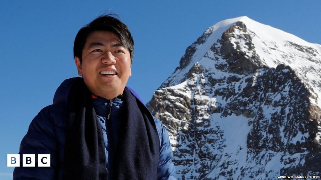 Famous Chinese pianist to donate hundreds of keyboards to UK schools ...