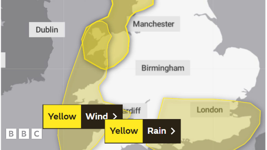 Rhybuddion llifogydd yn parhau wedi glaw trwm - BBC Cymru Fyw