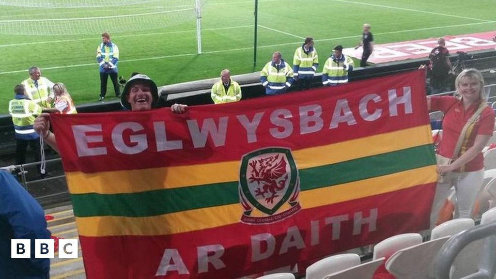 Aberth 10 awr cefnogwyr i wylio gêm Cymru yn Nhwrci - BBC Cymru Fyw