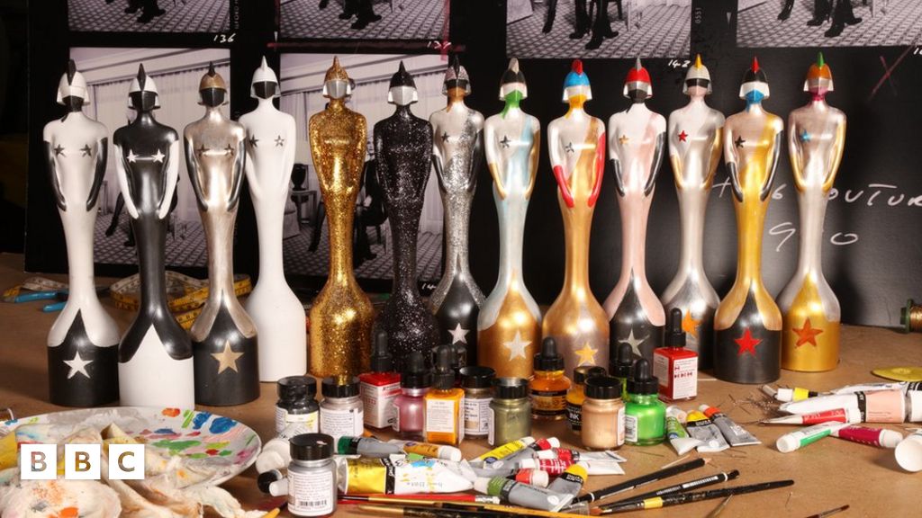 New Brit Awards statues for 2016 revealed - BBC Newsround