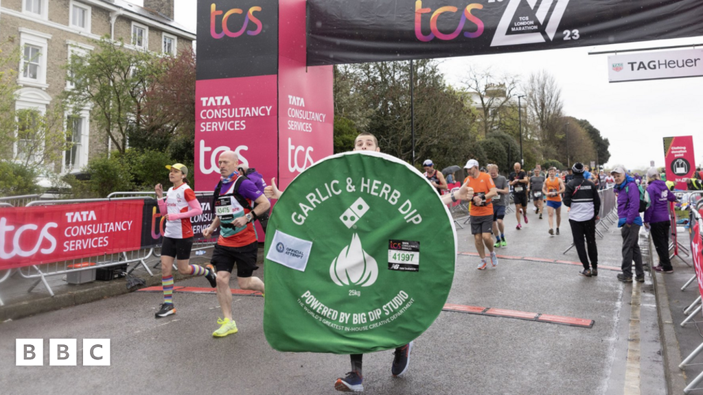 London Marathon: Winners and wacky costumes at this year's race - BBC ...