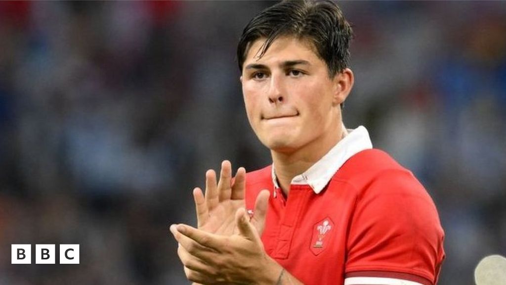 Louis Rees-Zammit i adael rygbi er mwyn symud i'r NFL - BBC Cymru Fyw