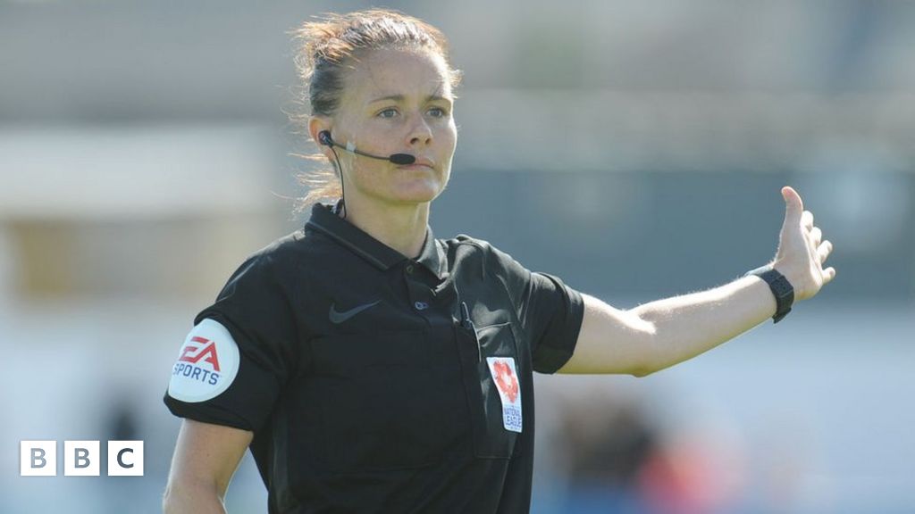 English Football League appoints its first female referee - BBC Newsround