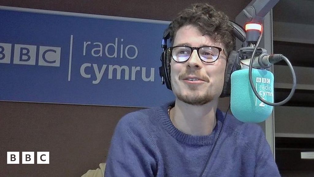 Cariad mwyaf Osian Candelas - BBC Cymru Fyw