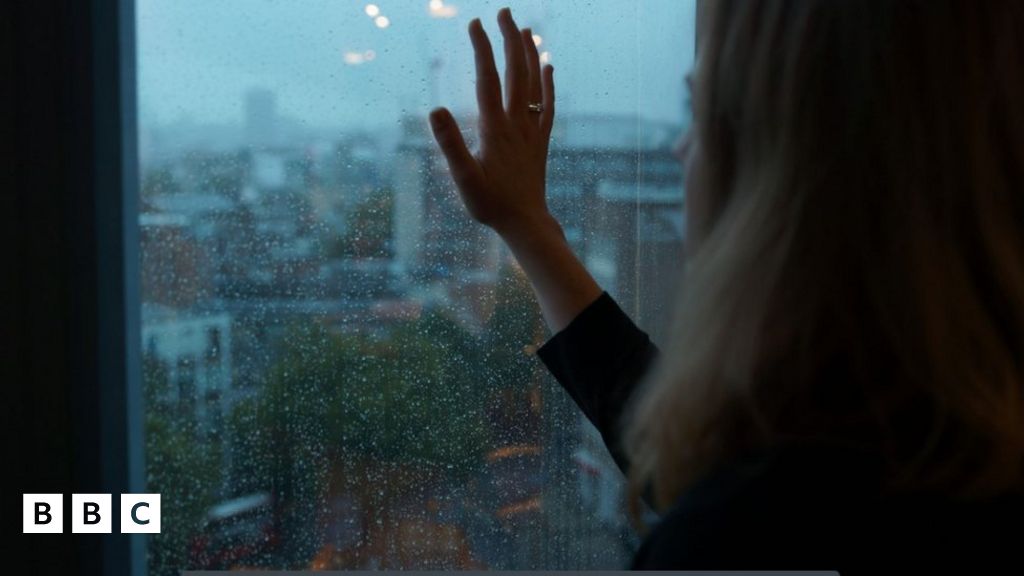 Cynnydd yn nifer y dioddefwyr caethwasiaeth o Gymru - BBC Cymru Fyw