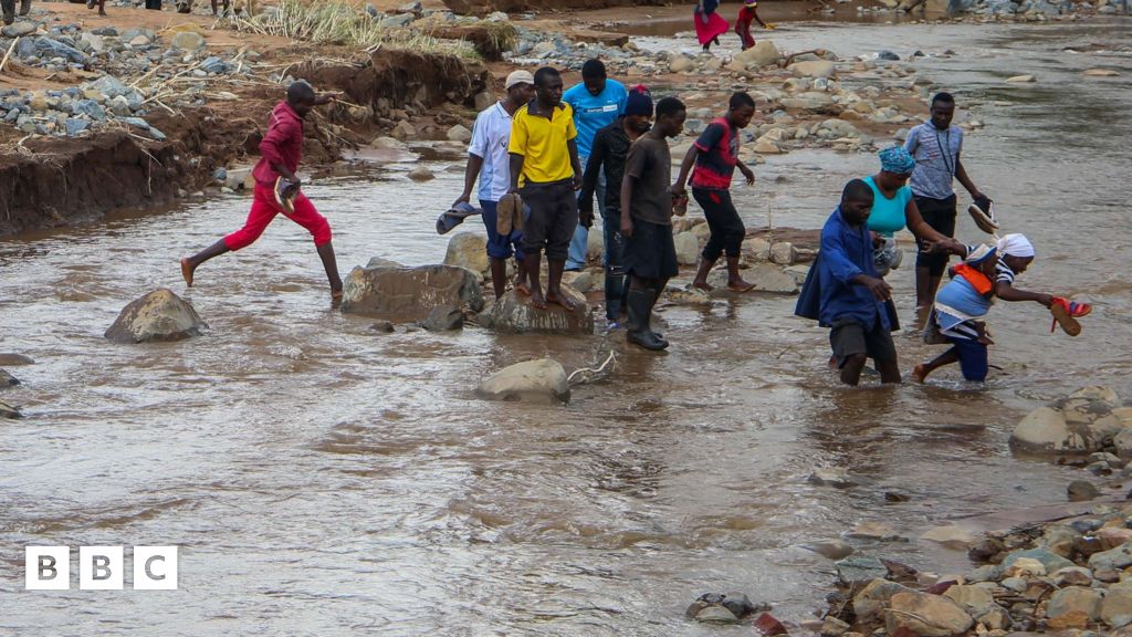 What's being done to help people affected by Cyclone Idai? - BBC Newsround