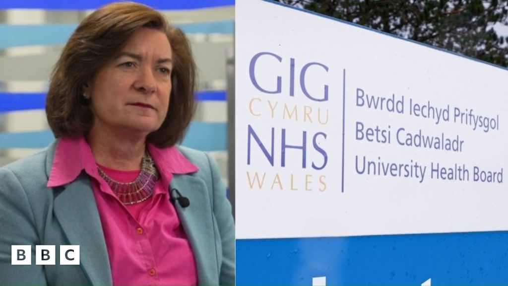 Betsi Cadwaladr: 'Llawer i'w wneud o hyd' medd gweinidog - BBC Cymru Fyw