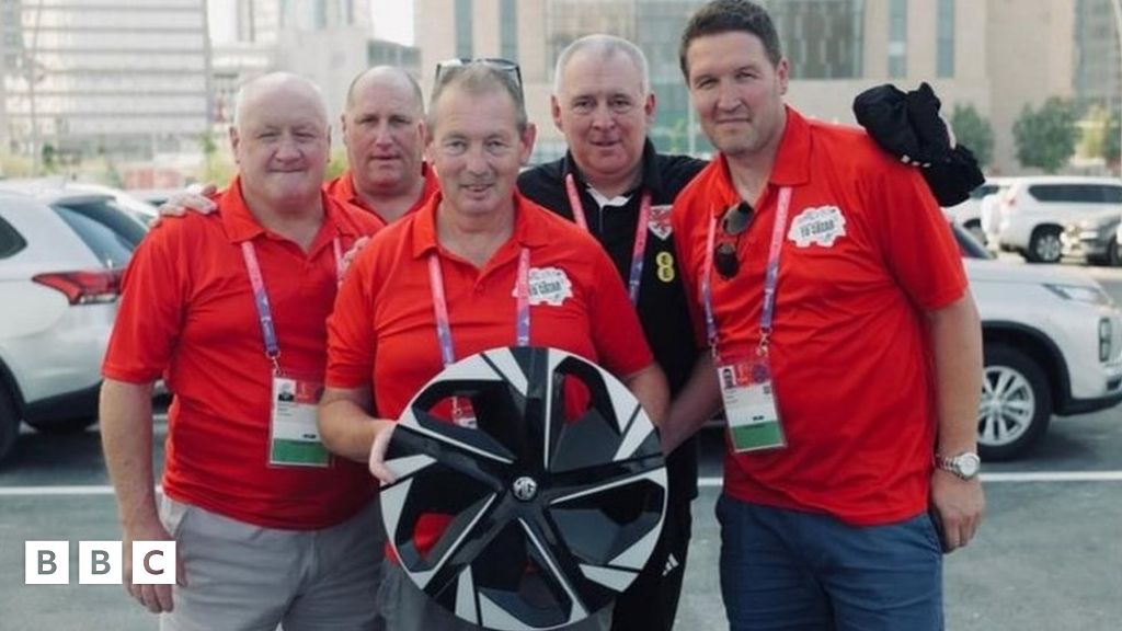 Siom taith car trydan i Qatar er siwrne 'anhygoel' - BBC Cymru Fyw