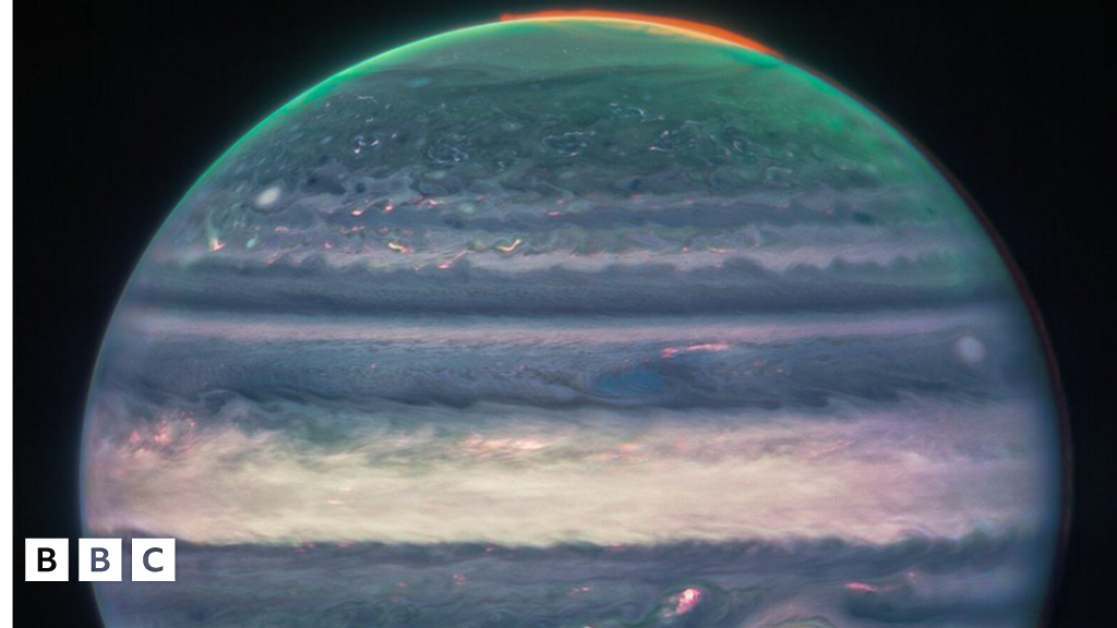 James Webb: Jupiter pictures from the world's biggest space telescope - BBC Newsround