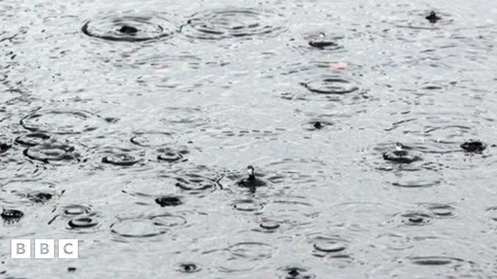 Blood rain UK: What is it and what does it have to do with the Sahara ...