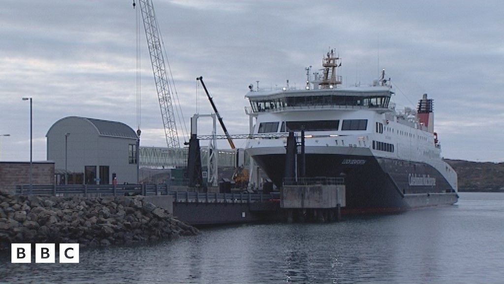 MV Loch Seaforth: dragh mu eaconomaidh nan Eilean Siar - Naidheachdan a ...