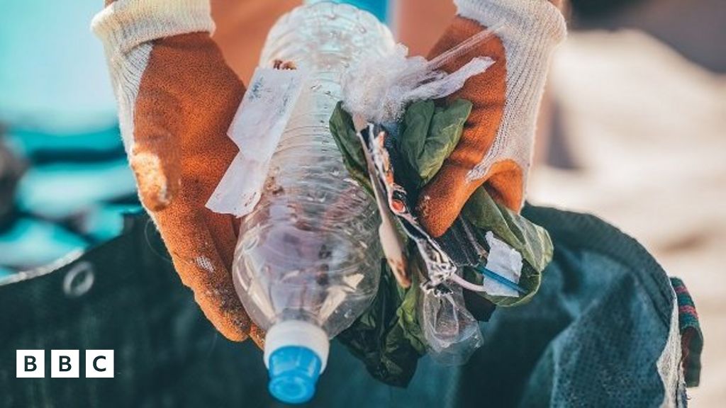 Beach litter is going down, but plastic is still polluting UK shores ...