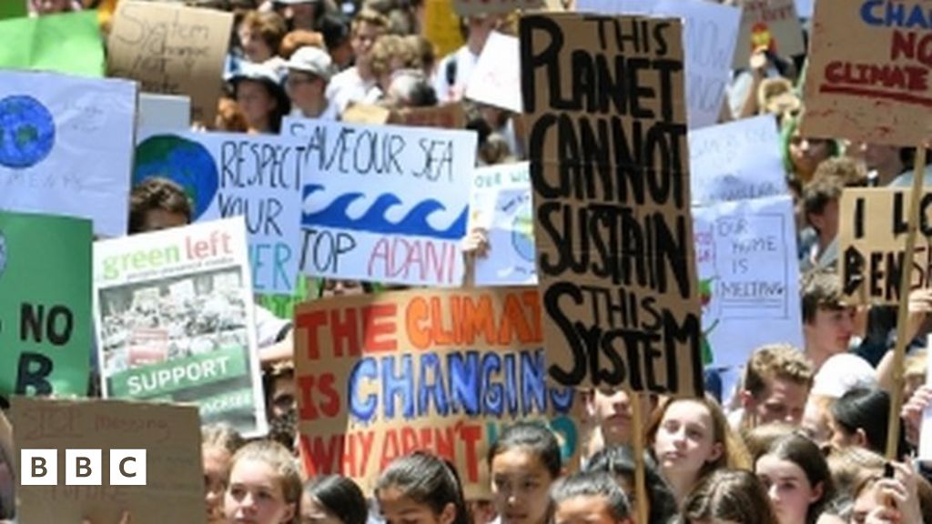 Australian children protest against climate change - BBC Newsround