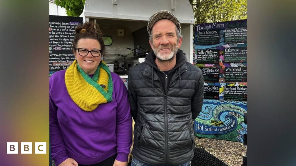 Amseriad gwaith atal llifogydd yn pryderu masnachwyr - BBC Cymru Fyw