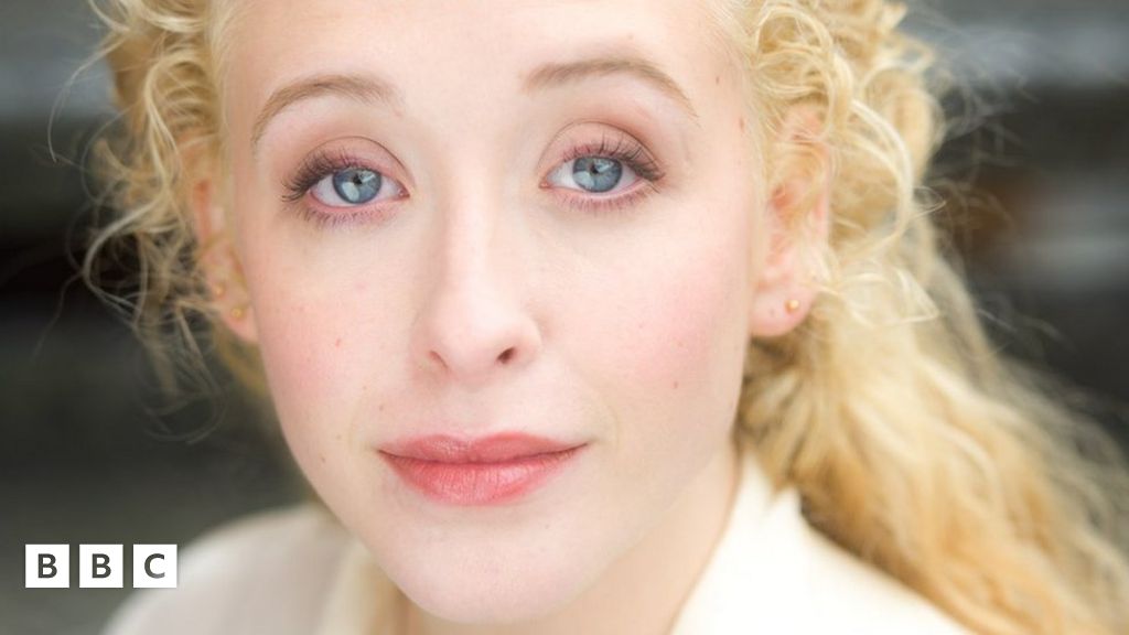 Ateb y Galw: Yr actores Saran Morgan - BBC Cymru Fyw