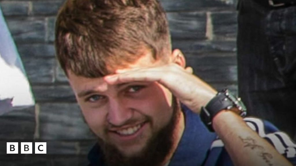 Llofruddiaeth Conner Marshall: Cwest i ailgychwyn - BBC Cymru Fyw