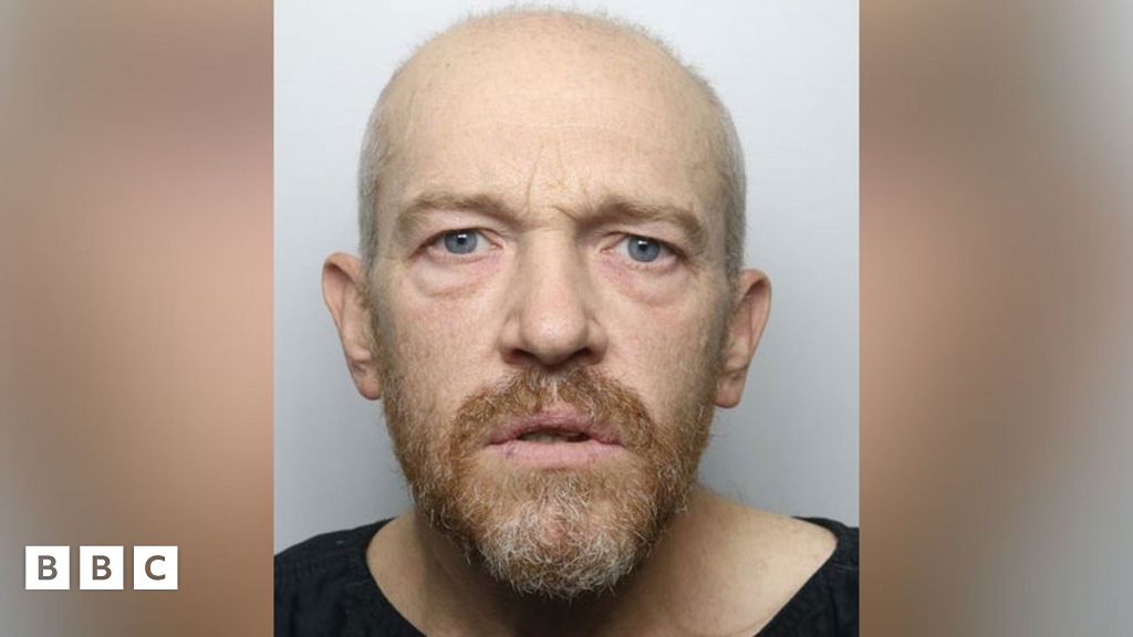 Dyn wedi'i garcharu am oes am lofruddio ei gymydog - BBC Cymru Fyw