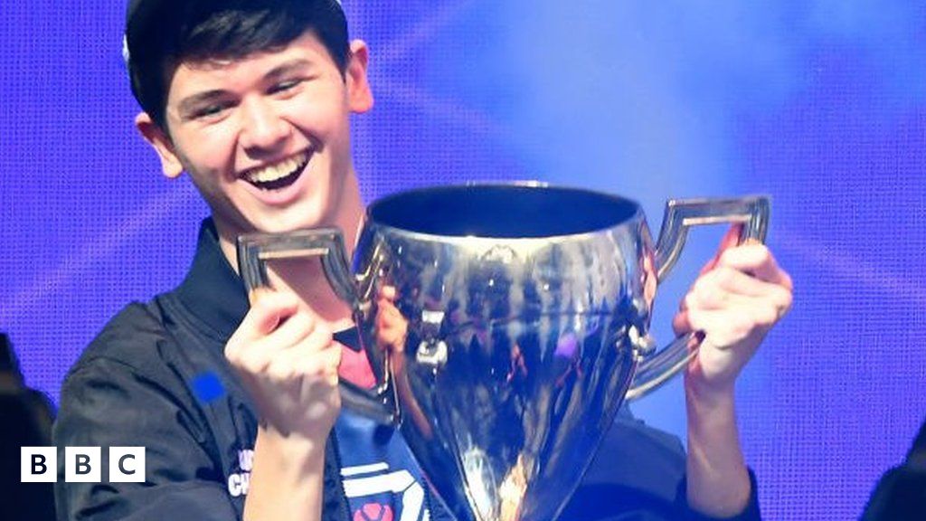 Fortnite World Cup: Bugha wins $3 million in solo competition - BBC ...